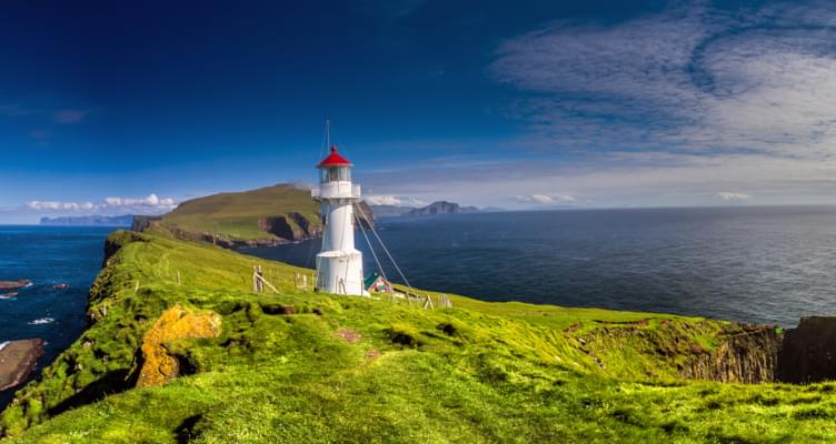 Location de voiture Aéroport de Vágar » Sûr & flexible